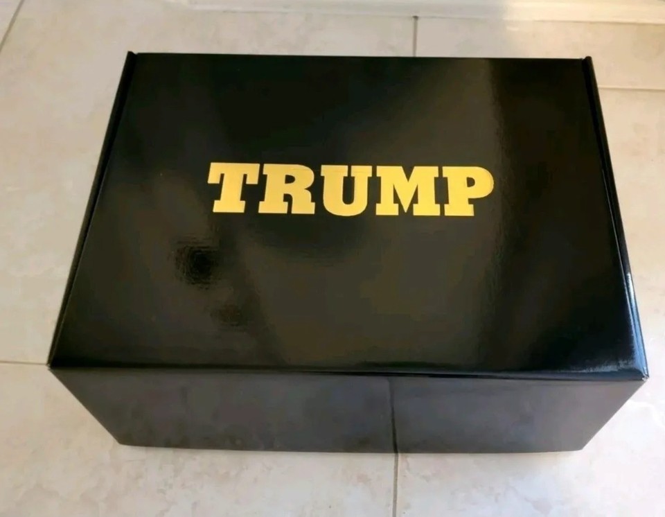 AUTHENTIC Donald Trump "RED WAVE POTUS 45" SIZE Men's 11 NEW SHOES ...