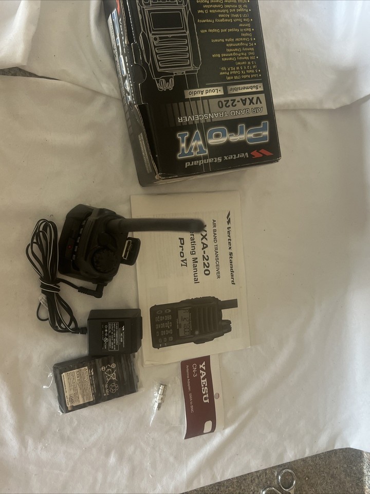 VERTEX STANDARD PRO VI VXA-220 AVIATION HANDHELD TRANSCEIVER AIRPLANE ...