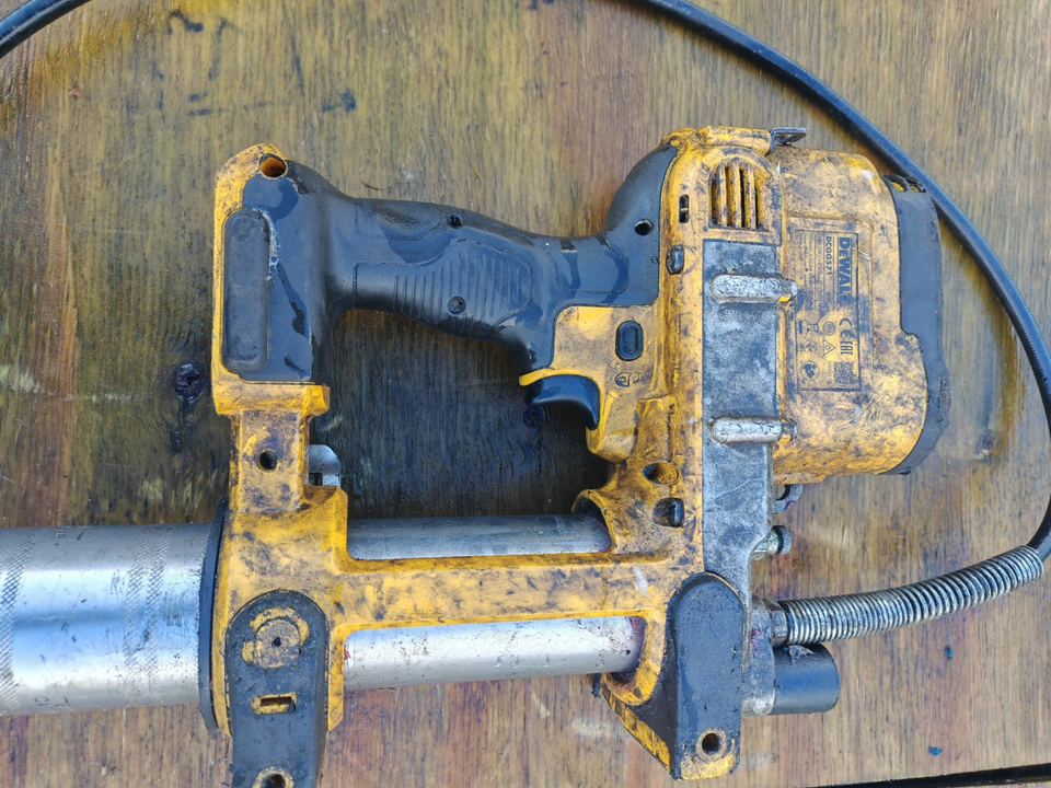 DEWALT 18V GREASE GUN BARE UNIT, DCGG571 18V XR, WORKING ORDER | eBay UK