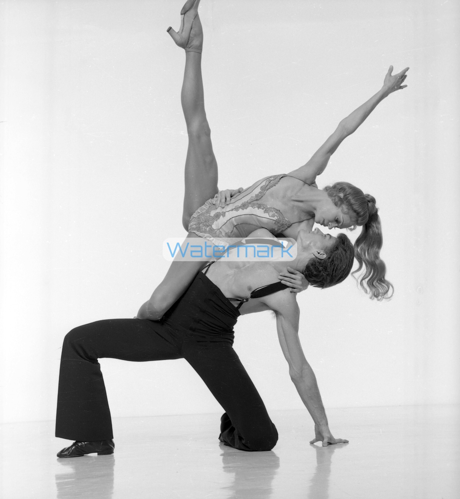 JULIET PROWSE Dancer Famous Legs ** HI-RES Pro Archival Print (8.5"x11 ...