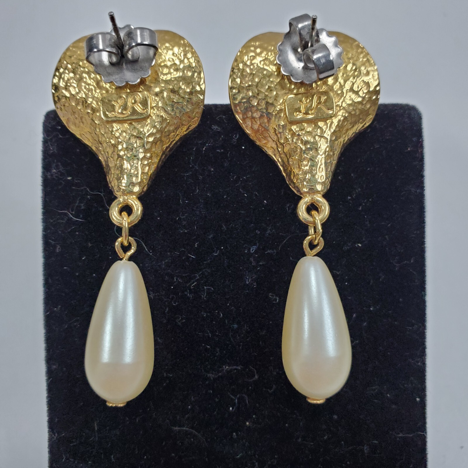 Vintage Lady Remington Baroque Statement Gold Tone Fa… - Gem