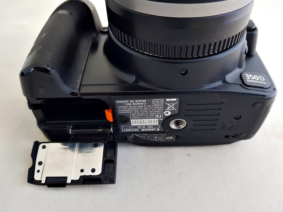 Canon EOS 350D Digital SLR Camera 8.0MP with Canon 18-55mm f/3.5-5.6 ...