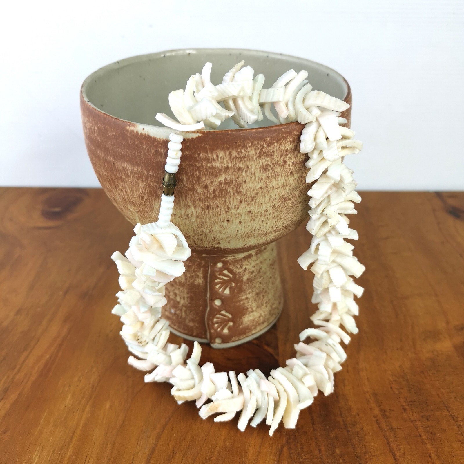 1970's Chunky Curved White Shell Sliver Choker Boho B… - Gem