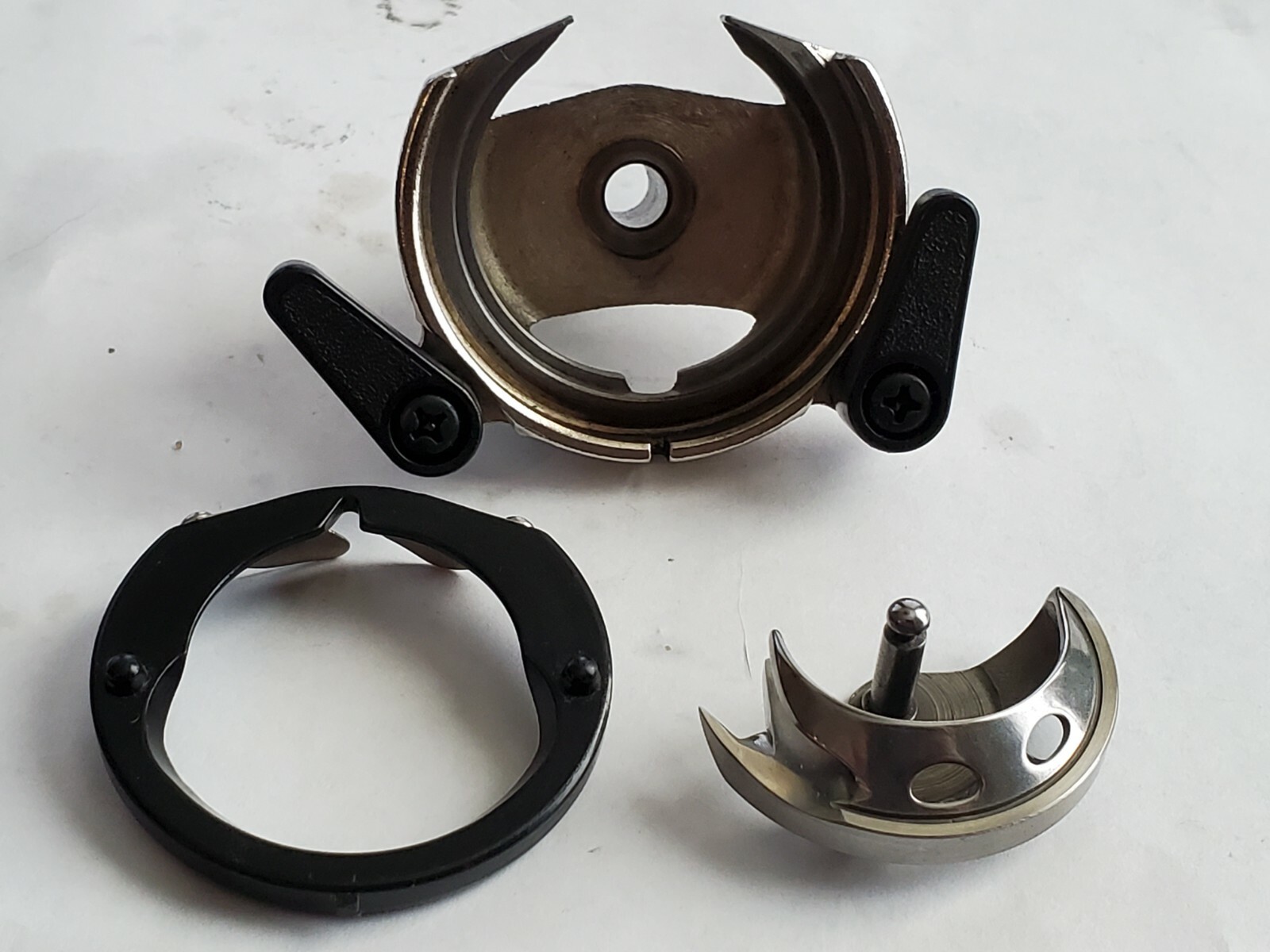 GENUINE HUSQVARNA VIKING HUSKY 165 ,145 SHUTTLE RACE ASSEMBLY D5.5.2 | eBay