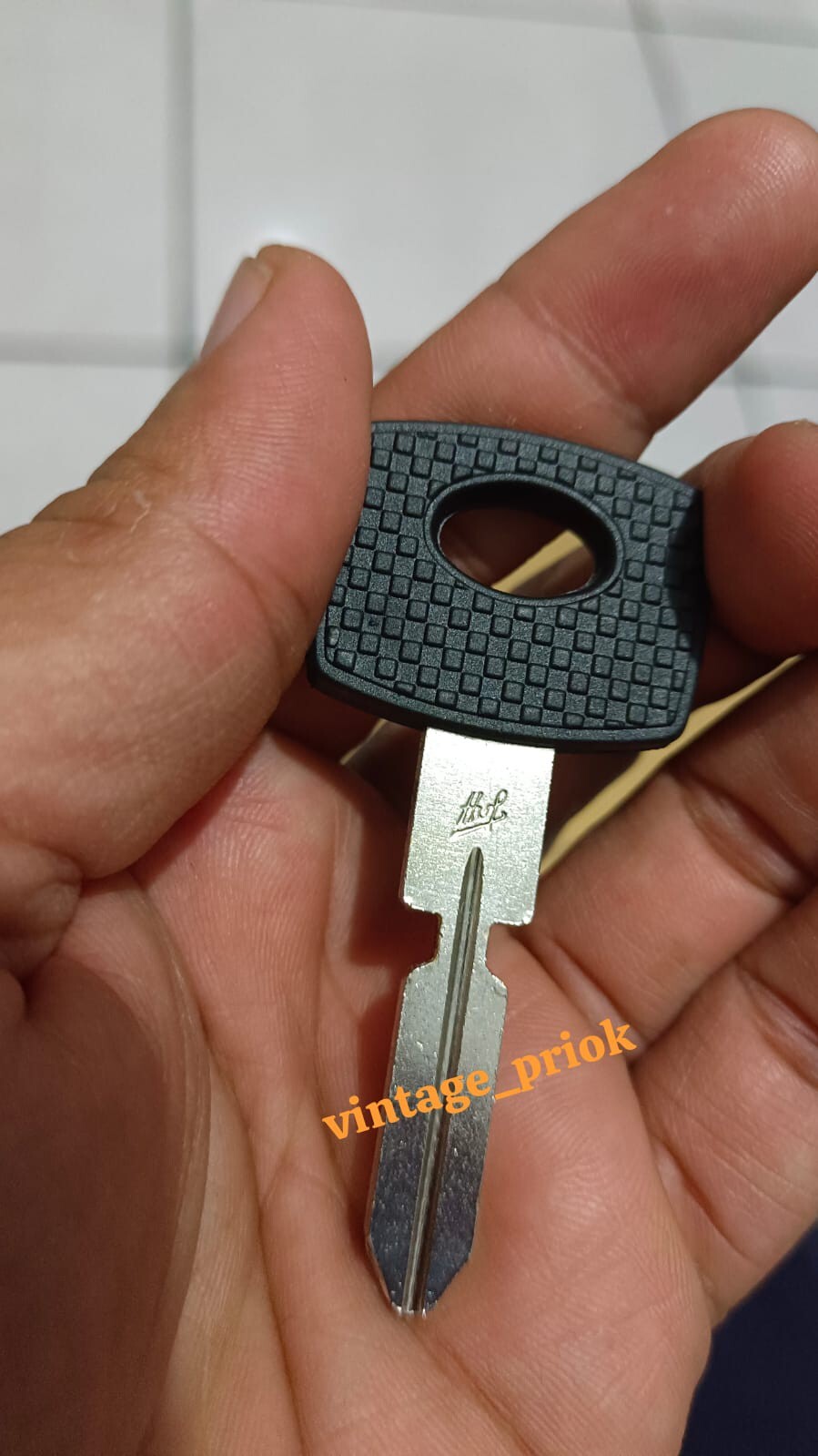 Blank Key Uncut Huf Mercedes Benz W107 W124 W126 W129 W140 C E S SE SEC ...