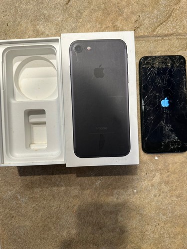 Apple iPhone 7 - 128GB - Black (AT&T) A1778 (GSM) | eBay