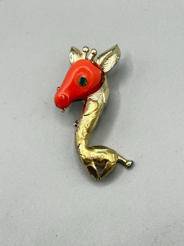 Giraffe Scatter Pin Vintage Petite Animal Figural Brooch Coral Color ...