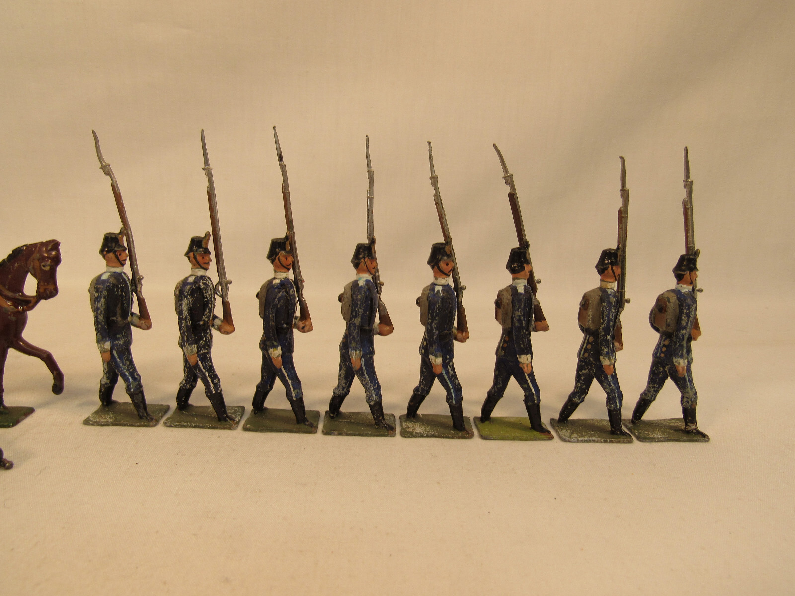 Vintage Metal Soldiers Figurines E4 | eBay