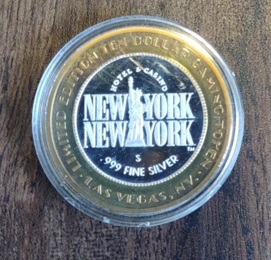 Babe Ruth Ltd Ed New York New York Casino $10 Gaming Token Hat Wave NIP ...