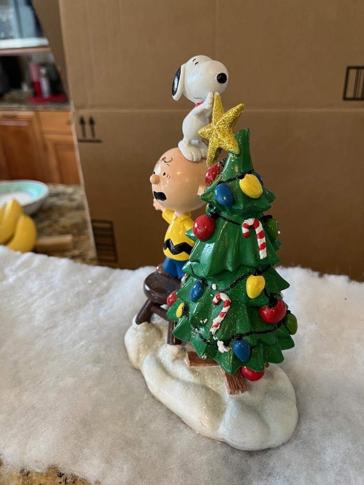 Dept 56 Peanuts Village Tree Topper Figurine Charlie Brown Snoopy ...