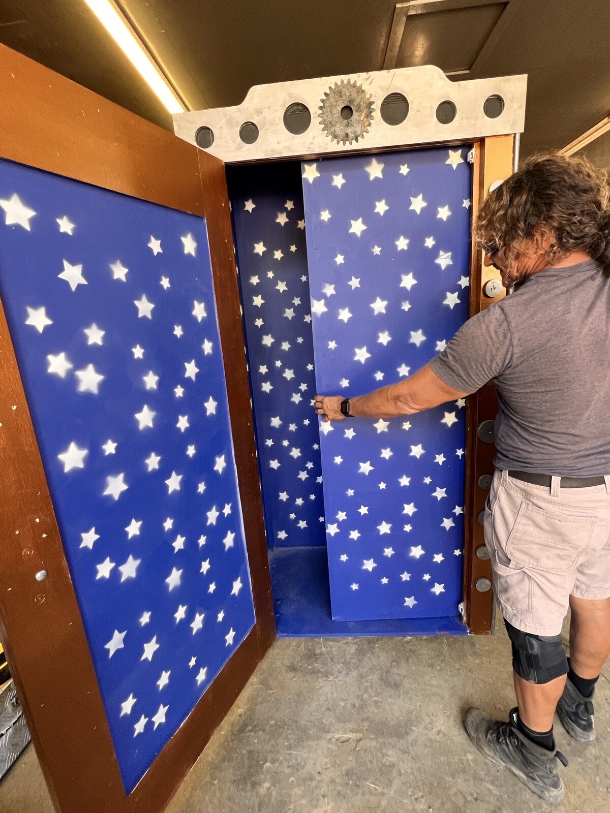Large Illusion/Magic Stage Props | eBay