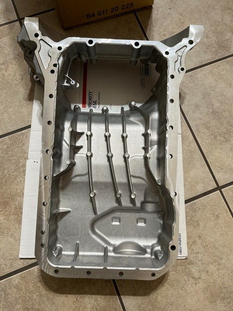 MERCEDES-BENZ GLE W166 UPPER ENGINE OIL PAN A2760143100 ORIGINAL for ...