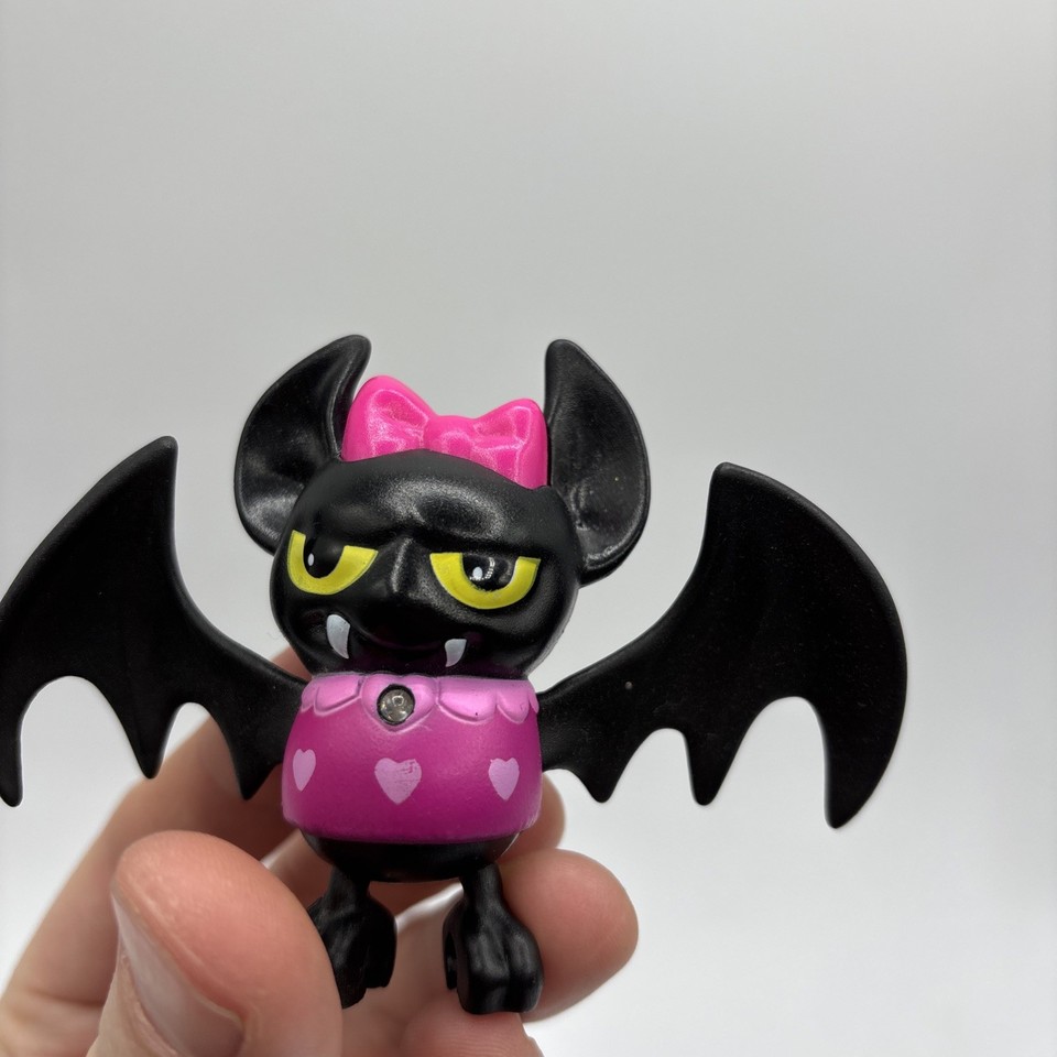 Lg Draculaura Count Fabulous Bat Secret Creepers Critters Monster High ...