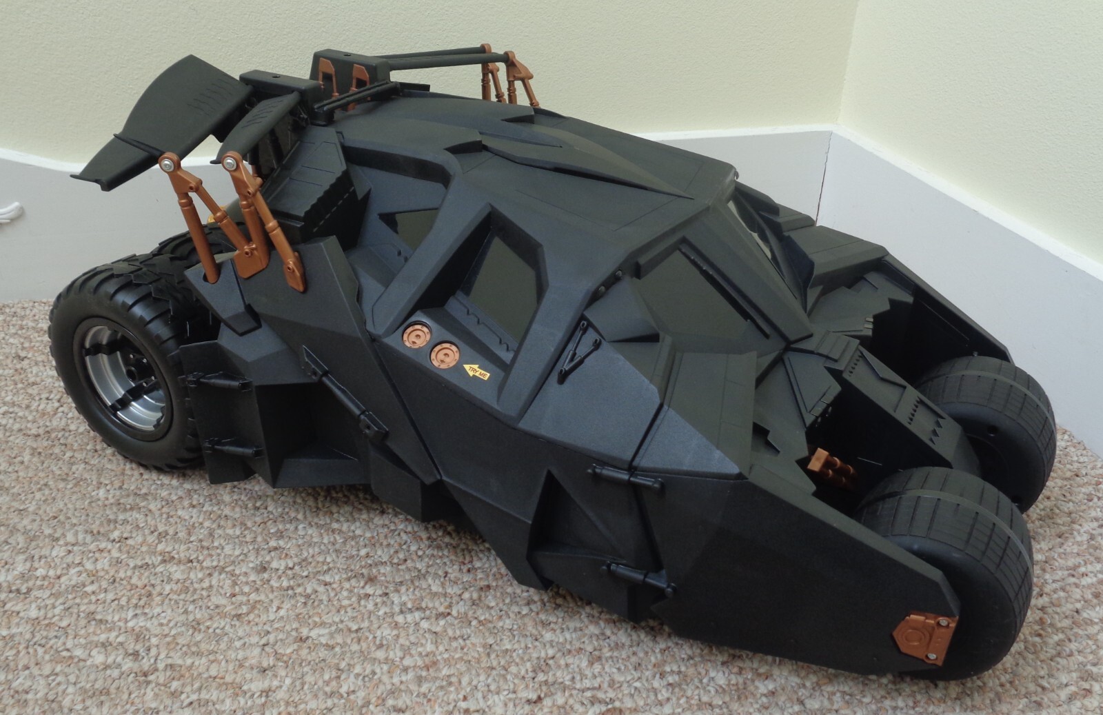 2005 TYCO BATMAN BEGINS R/C RADIO-CONTROLLED BATMOBILE TUMBLER 1:6 w ...