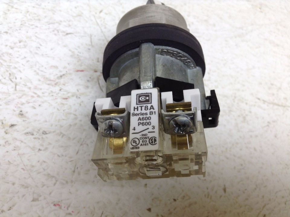 Cutler Hammer Eaton HT8A 2 Position Momentary Selector Switch | eBay