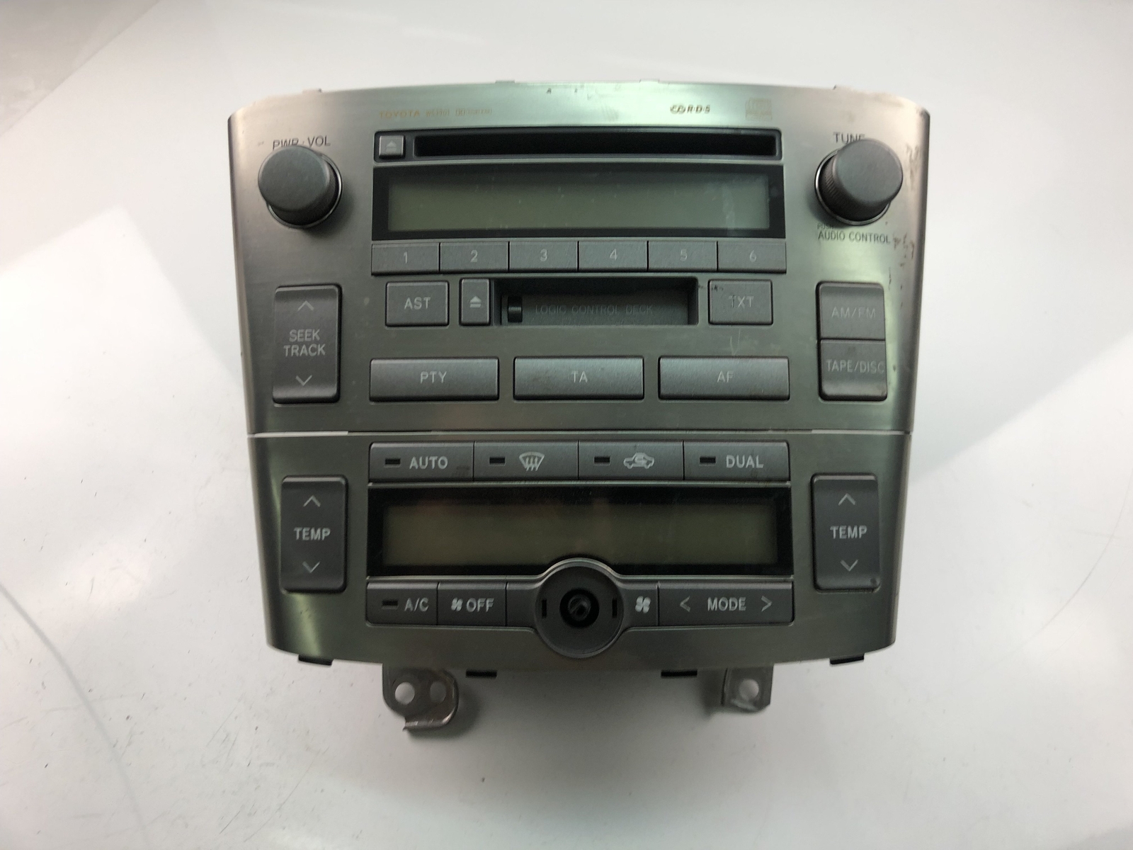 NR2745 TOYOTA CD Radio Kontrolle 86120-05080 [Stecker / Code Nicht ...