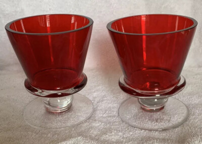 Set of 2 Short Cocktail Holiday Red Glasses Clear Foot & Ring at Glass ...