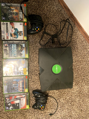 '03 OG Xbox Console w/ 2 Controllers, power & AVI cables, games ...