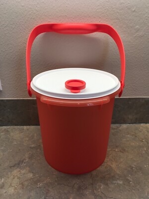 Tupperware Jumbo Canister-with pour-all seal & carrying handle | eBay