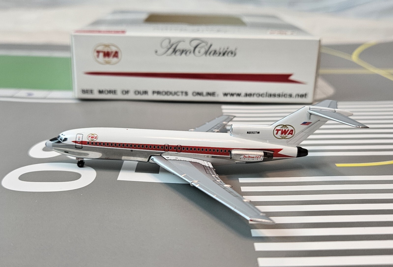 AEROCLASSICS TRANS WORLD AIRLINES TWA BOEING 727-31C N890TW CHROME ...