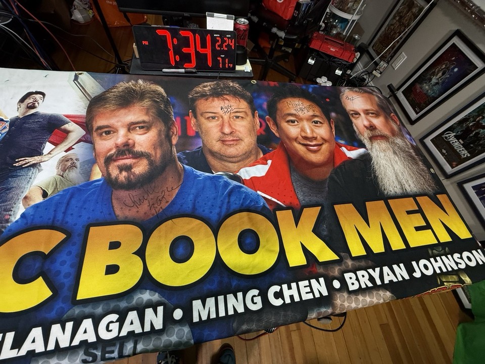 Comic Book Men Banner Signed Ming Chen Bryan Johnson Walt Flanagan Mike ...