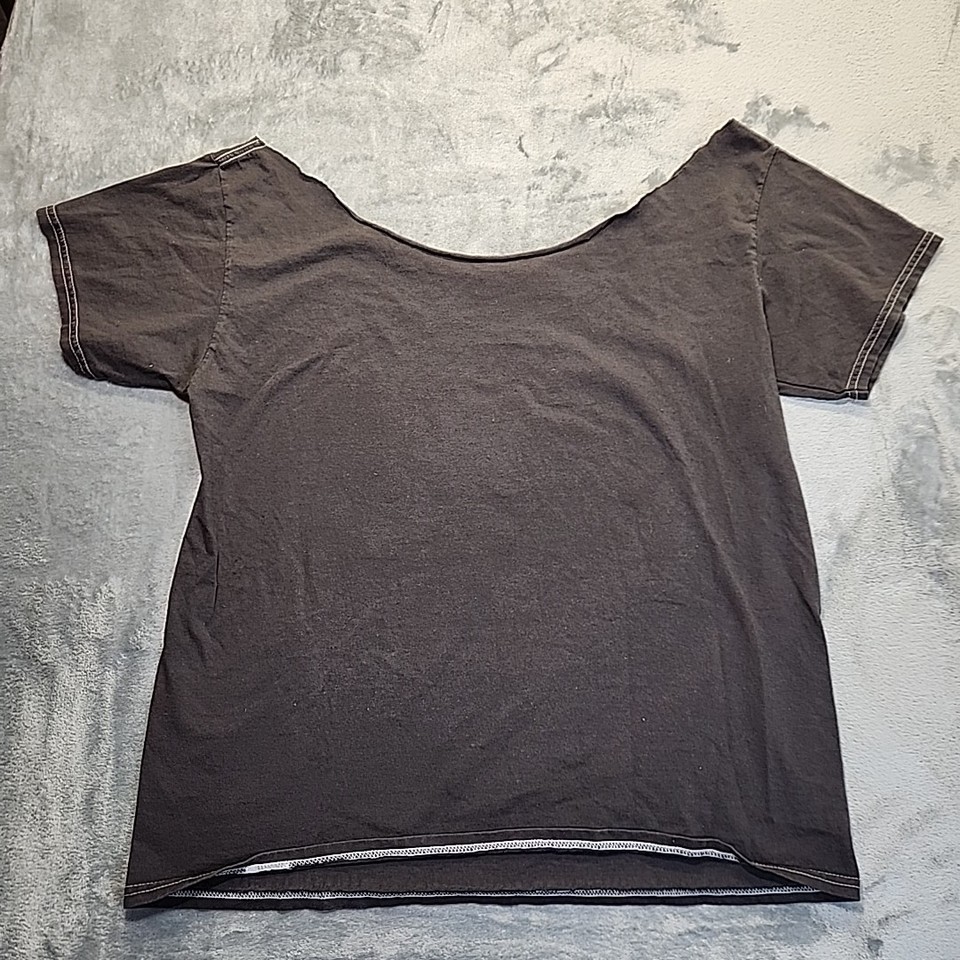 Vintage Hooters Zurich Switzerland Graphic T-Shirt Raw Cut Neck Mens L ...