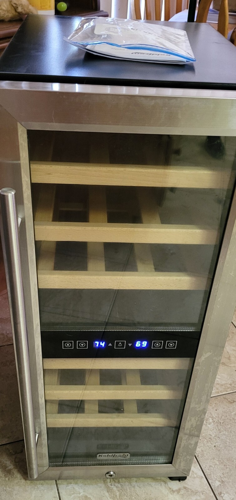 *LOCAL ONLY/AS IS* KOLDFRONT Model-TWR247ESS-Thermoelectric Wine Cooler ...