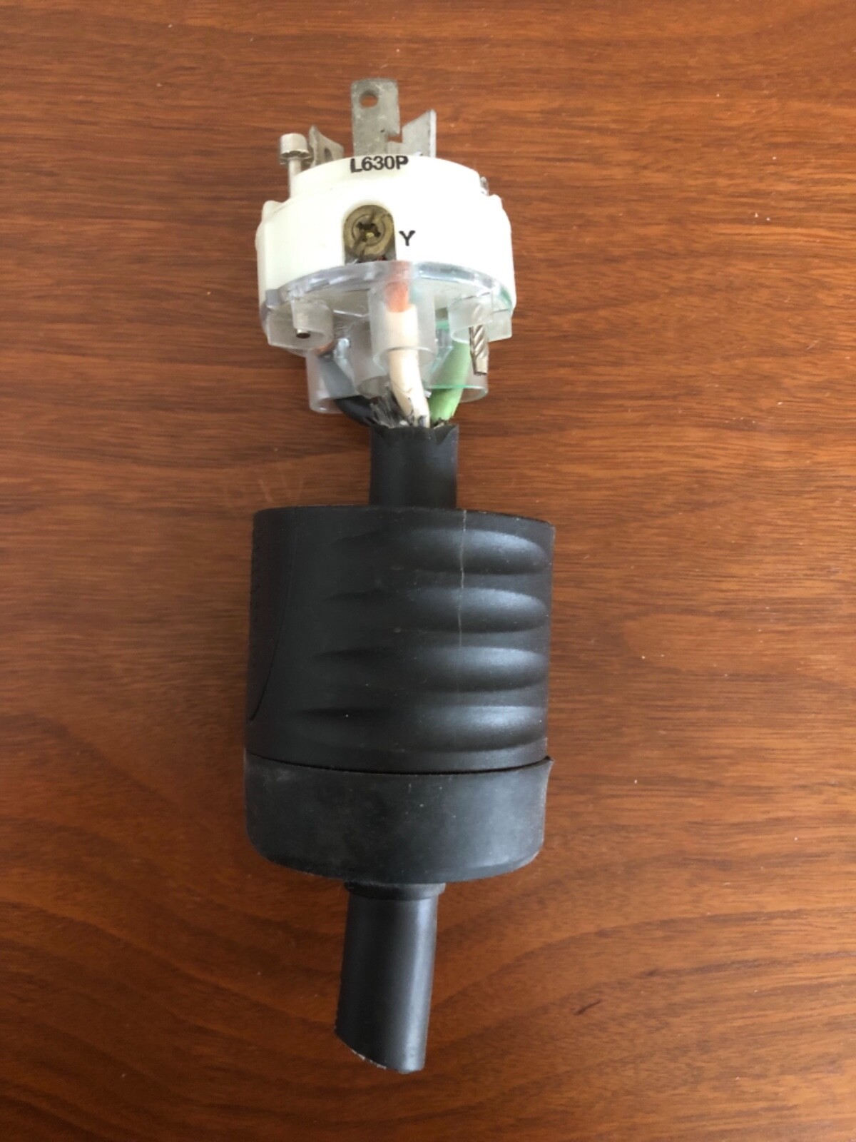 Pass & Seymour Legrand L630-P Turnlock Plug, 30A 250V 2P 3W NEMA Black ...