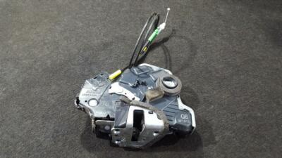 A046693 Q69F1915 9F1915 Door Lock Mechanism - front right side f ...
