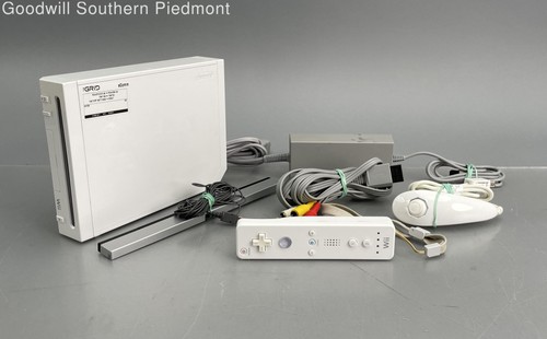 Nintendo Wii RVL-101(USA) Video Game Console Bundle - White - Tested ...