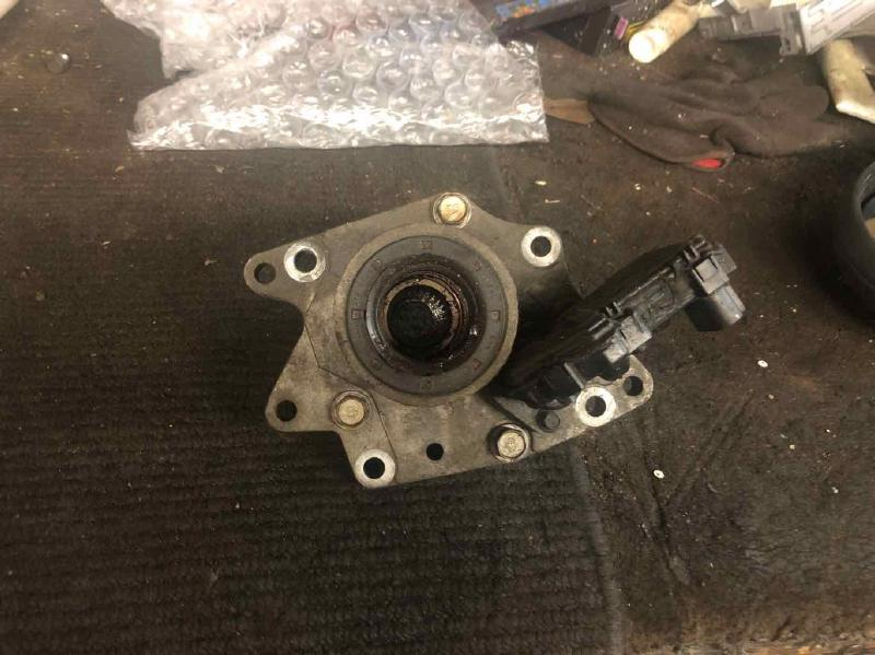 2002-2009 Chevrolet TrailBlazer Front Differential Carrier 3.42 Axle ...