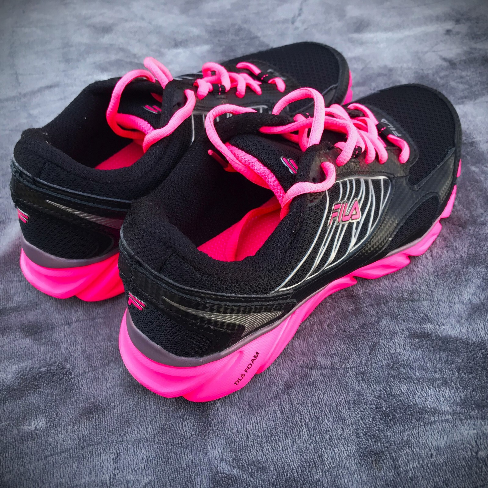 FILA Retaliator Black & Hot Pink Running Shoes Womens… - Gem