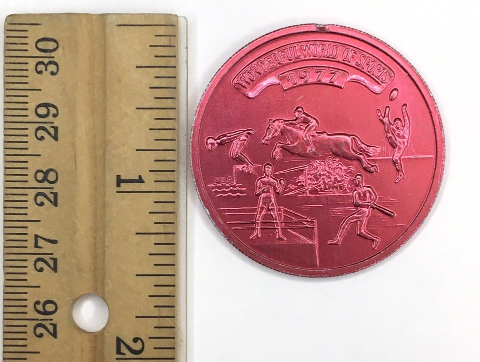 1977 THE GLADIATOR Wonderful World of Sports Doubloon Pinkish Red Mardi ...