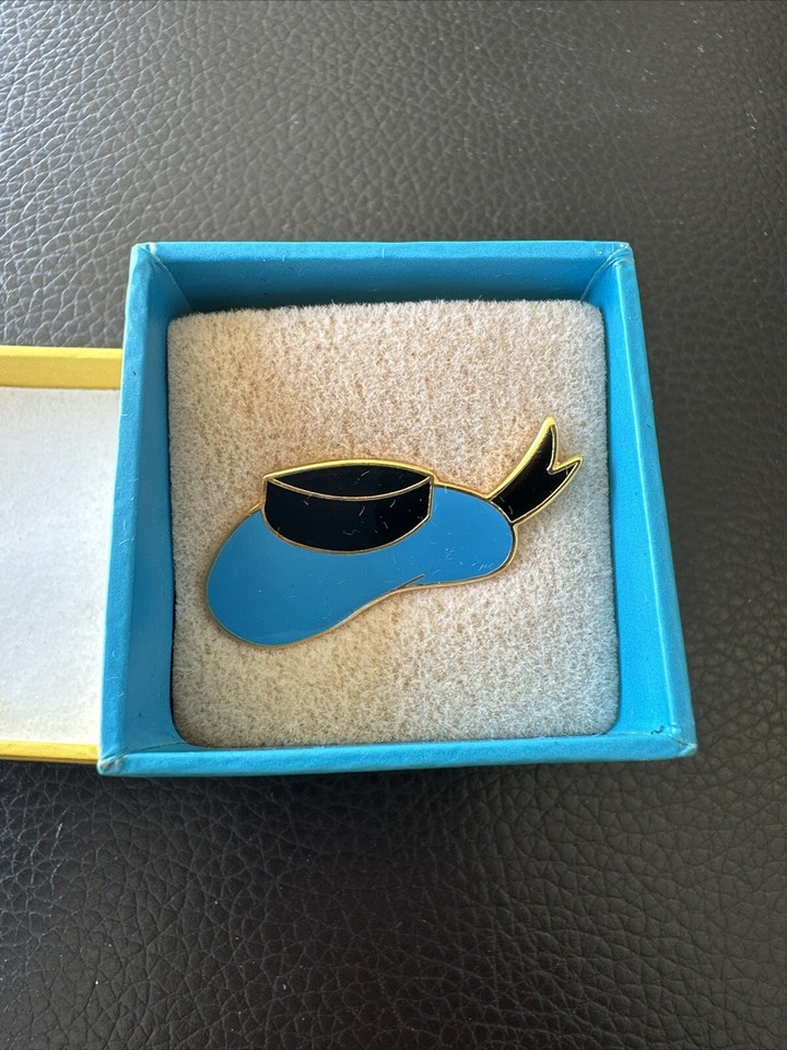 Disney WDW Cast Member Exclusive Donald Hat Pin | eBay