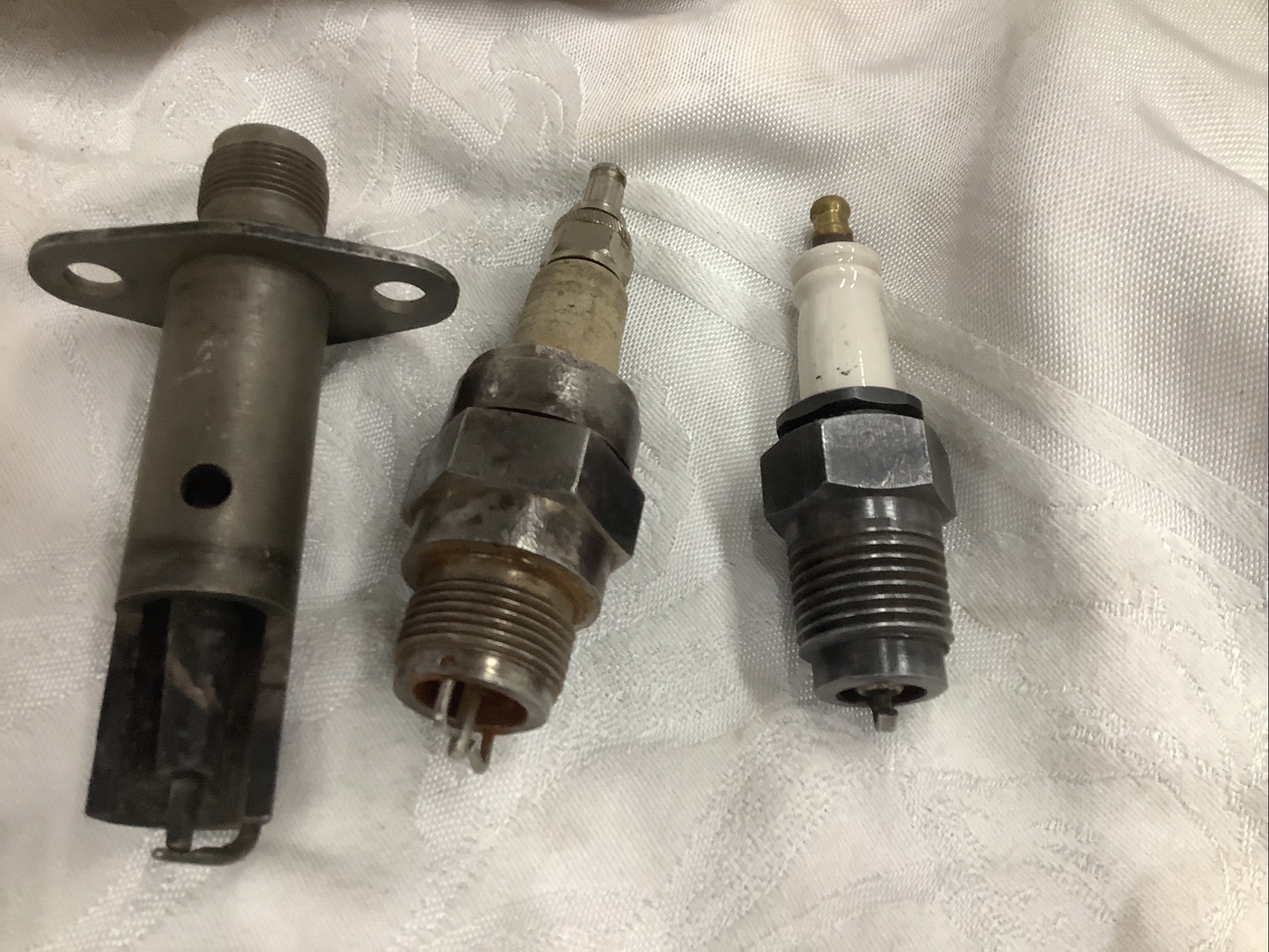 Old Antique Spark Plug Collection Lot Of 15 All Different Vintage Ford ...