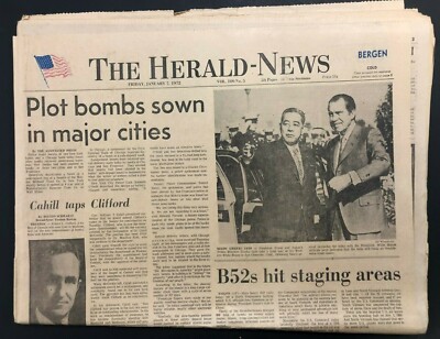 1972 JAN 7 NJ HERALD-NEWS NEWSPAPER *BOMB PLOTS IN NYC/CHICAGO* PGS. 1 ...