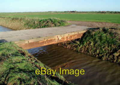 Photo 6x4 Winestead Drain and Hollym Carrs Withernsea Looking east ...