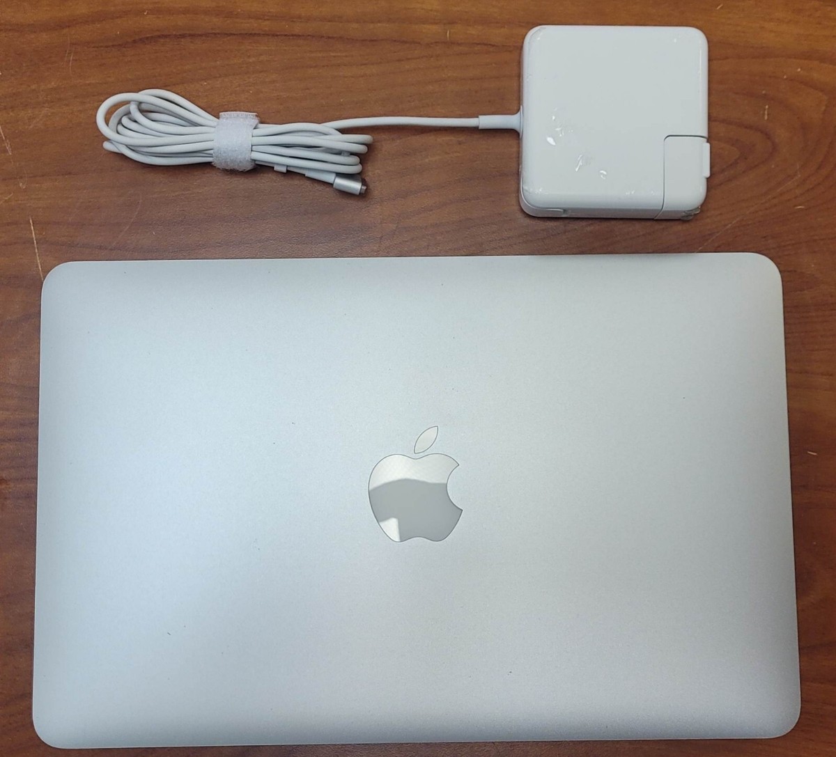 Apple 11 Apple 11