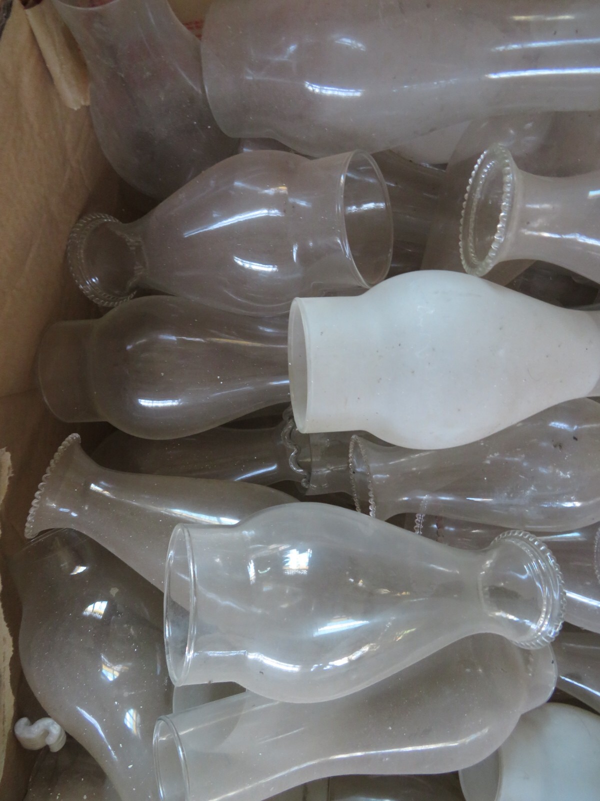 ALADDIN OIL LAMP ~ FLINT GLASS CHIMNEYS ~ HUGE LOT 100 + ~ ANTIQUE ...