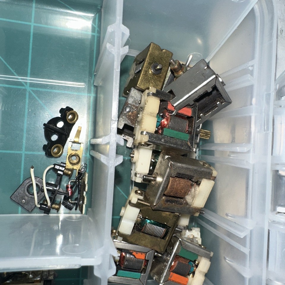 HUGE JUNK YARD LOT HO SLOT CAR PARTS LOT TYCO OTHER Magnets Chassis ...