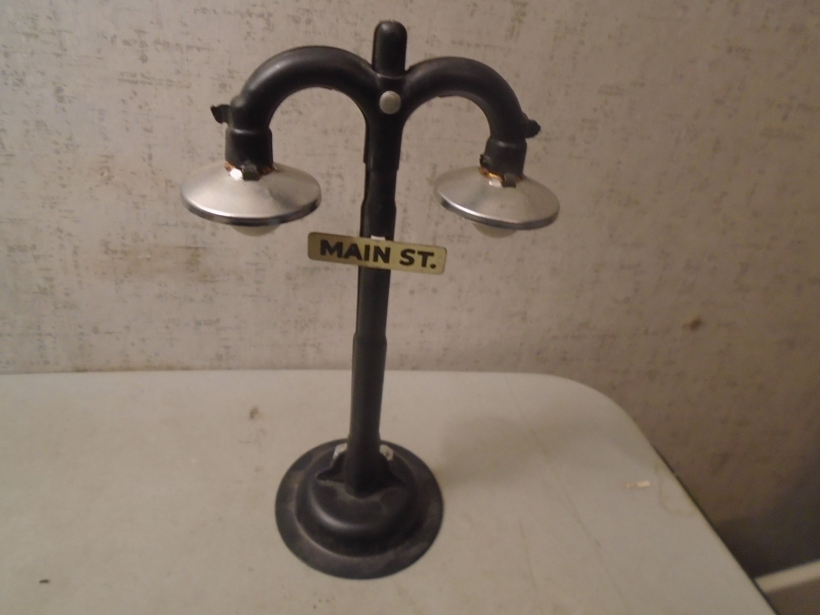 marx main st. double street light excellent condition | eBay