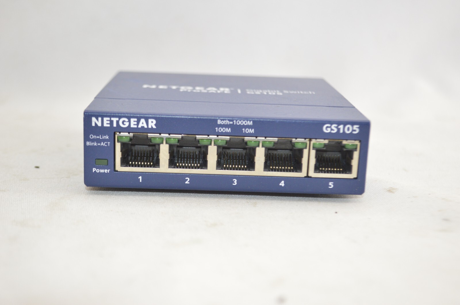 NETGEAR ProSafe 5 Port Gigabit Switch - GS105 v5 Ethernet Switch Wired ...