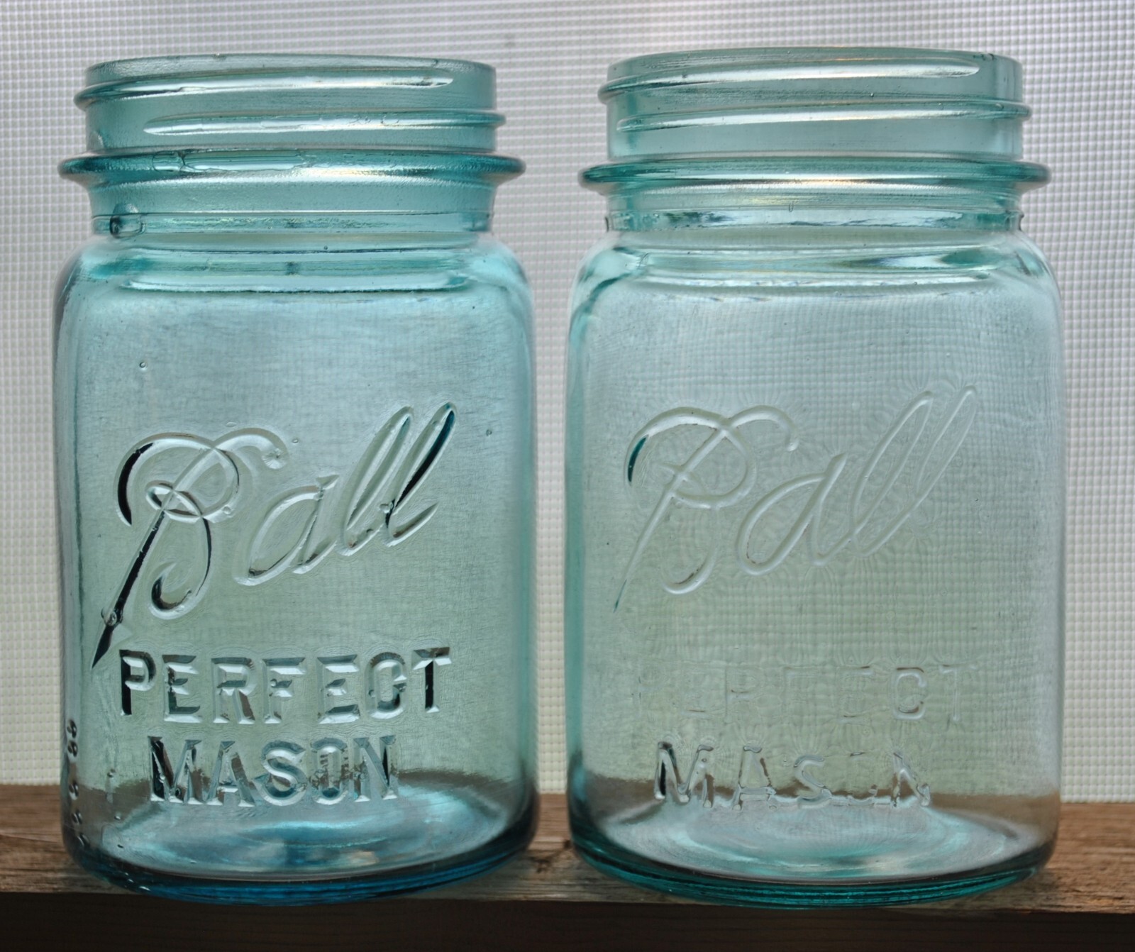 Lot of 2 Vintage 1923~1933 BALL PERFECT MASON BLUE PINTS Fruit Canning ...