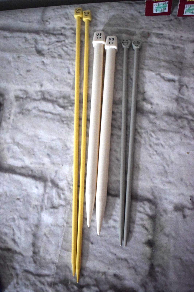 Lot of Acryllic Knitting Needles Susan Bates Crystalites Balene Boye ...