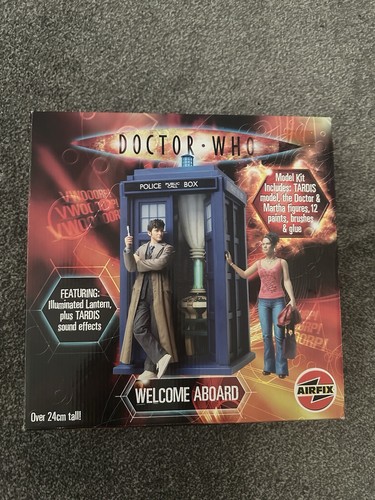 Doctor Who Welcome Aboard Airfix model kit opened complete - Dr, Martha ...