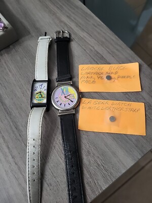 Lot of 2 VTG LA Gear watches 1 Round Black band & 1 tank White Leather ...