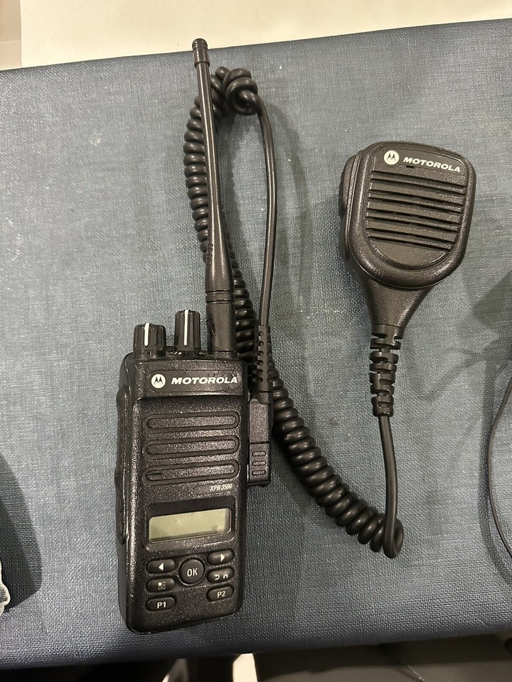 Motorola MOTOTRBO XPR 3500 Two Way Radio | eBay