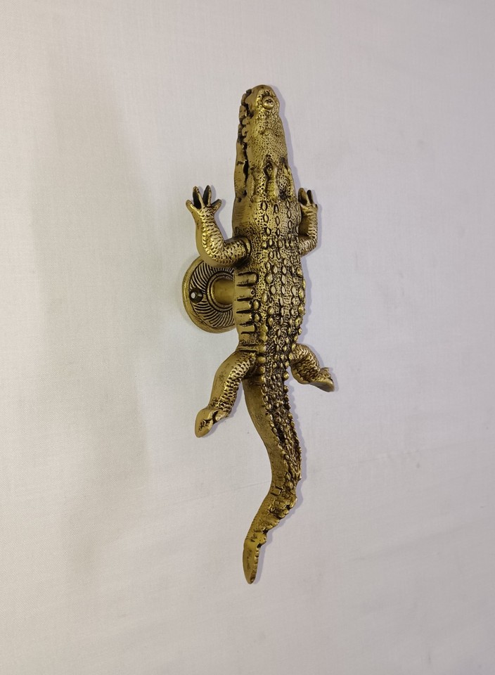 Pond Lizard Handle Pair Made of Brass Alligator Round Base Door Pull ...