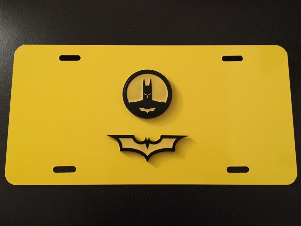 3D Custom Batmen Set On Yellow Aluminium License Plate. 3D License ...