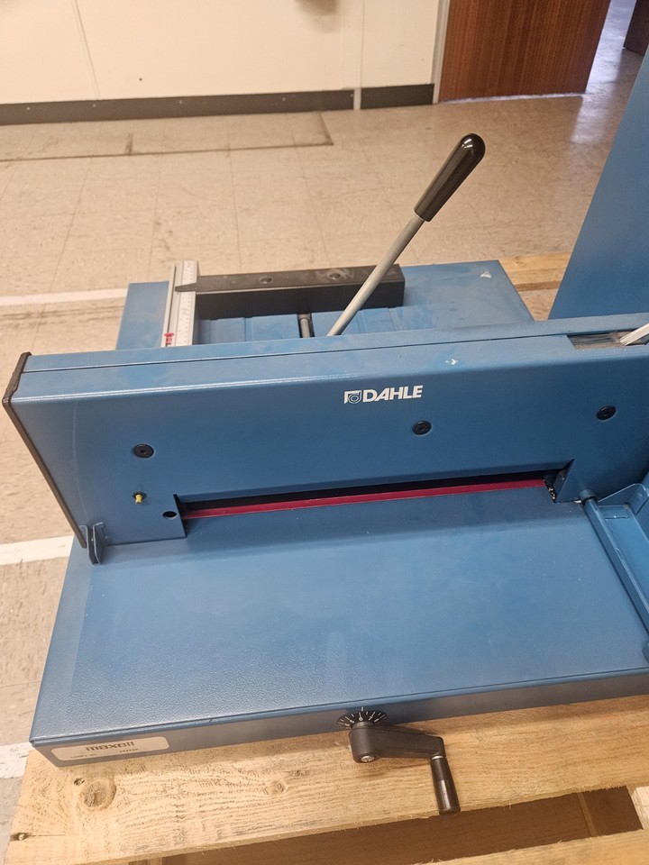 Dahle 544 Heavy-Duty Stack Cutter / Guillotine with Stand –Excellent ...